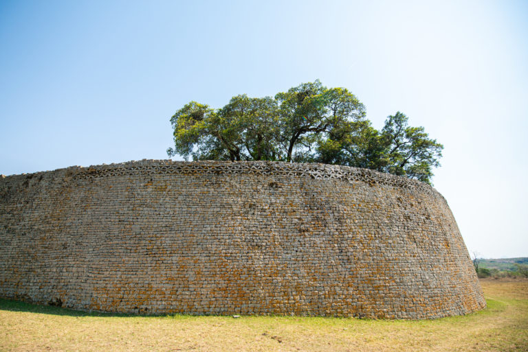 Zimbabwe: Walls – wanderwarbler